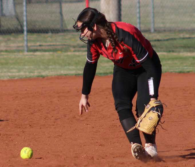 Softball secures home victories | Ellsworth County Independent Reporter