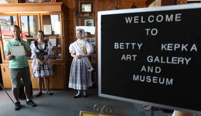 ‘Egg lady’ museum dedicated | Ellsworth County Independent Reporter